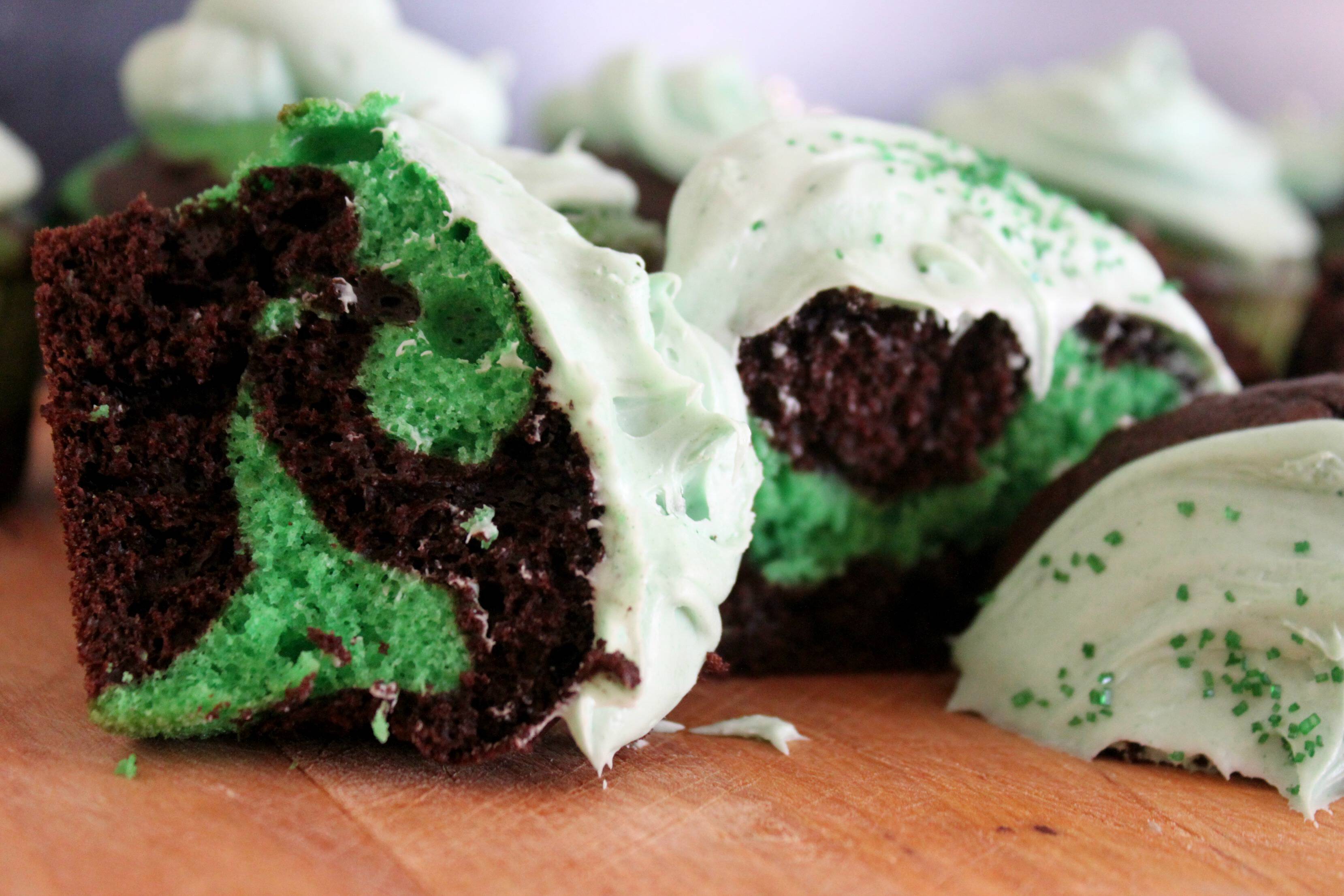 Chocolate Mint Swirled Cupcakes - See Mom Click