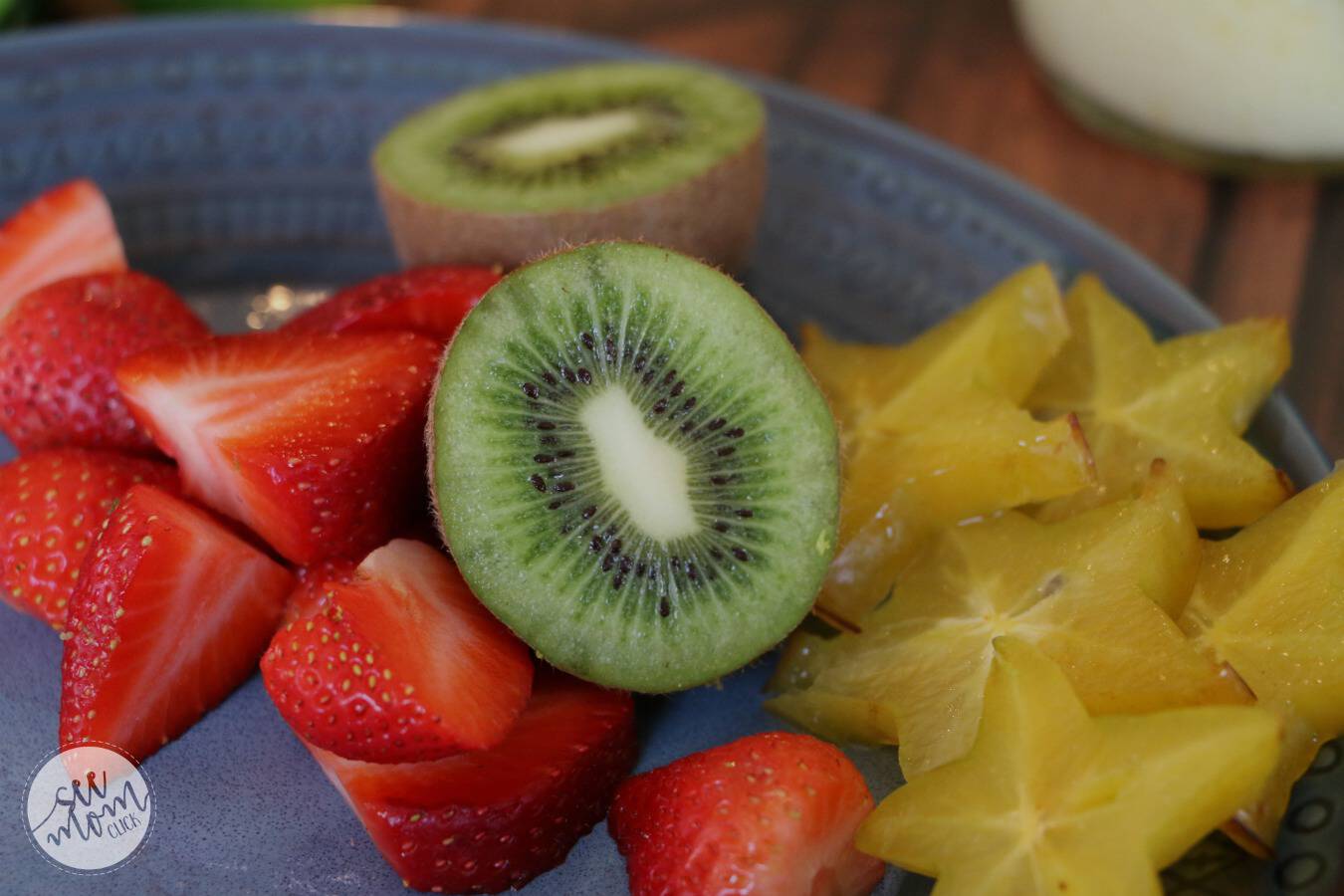 Wake Up Your Weekday Breakfasts + Pineapple Smoothie Recipe - See Mom Click