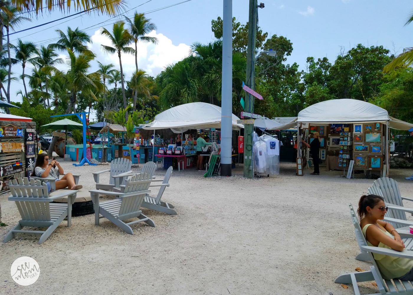 Robbie's of Islamorada - Feed The Tarpon Florida Keys