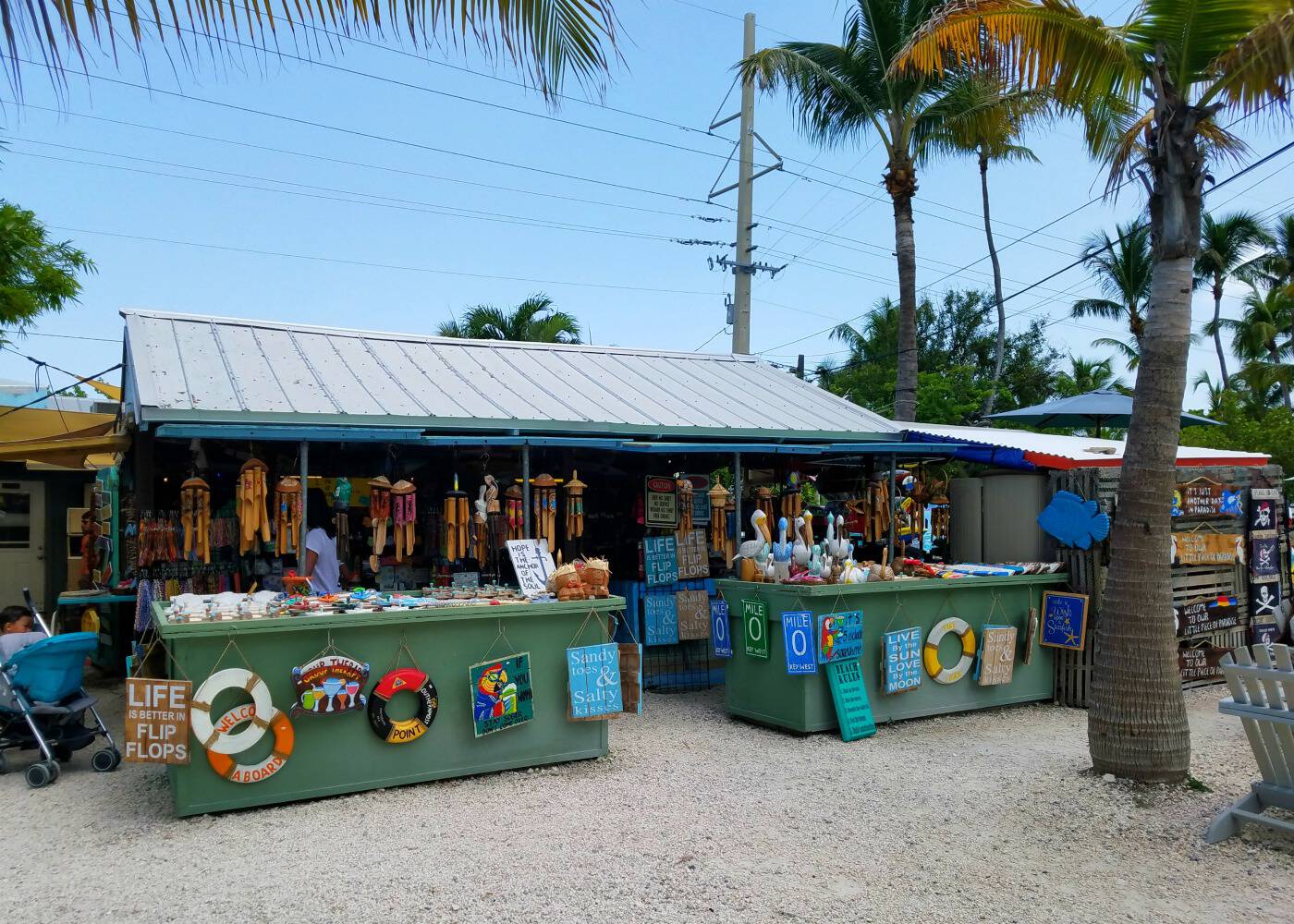 Robbie's of Islamorada - Feed The Tarpon Florida Keys